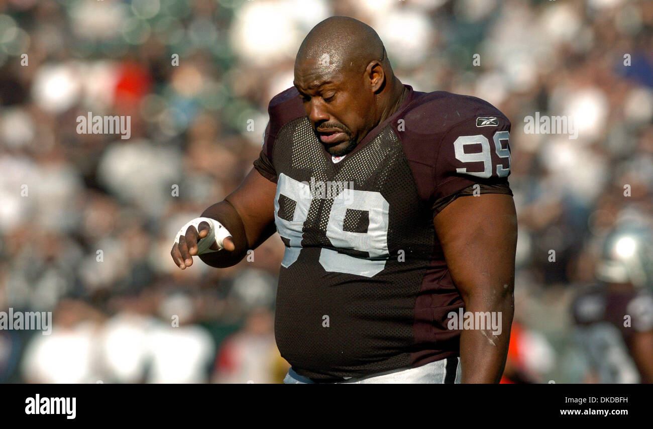 Warren sapp oakland raiders hi-res stock photography and images - Alamy
