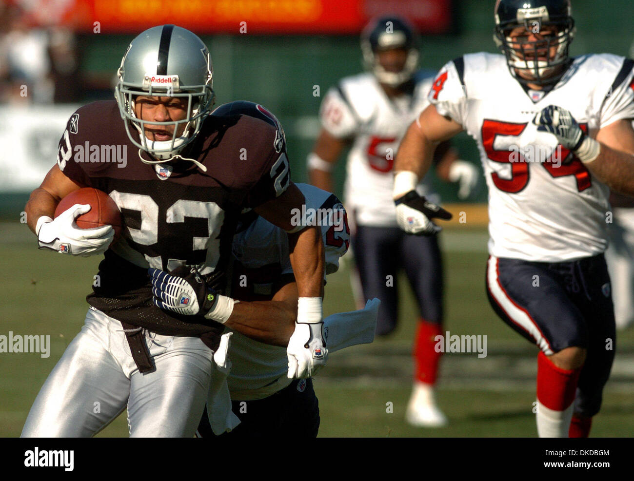 Dec 03, 2006; Oakland, CA, USA; The Oakland Raiders CHRIS CARR returns ...