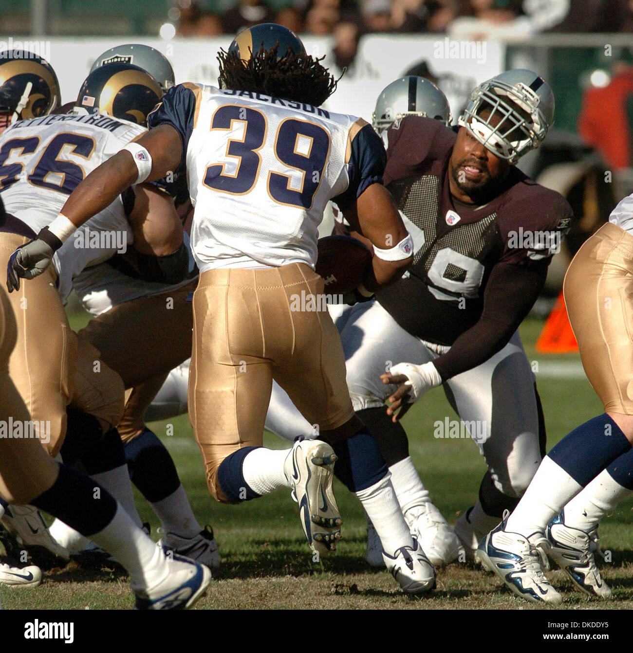 Dec 17, 2006; Oakland, CA, USA; The Oakland Raiders WARREN SAPP blindly ...