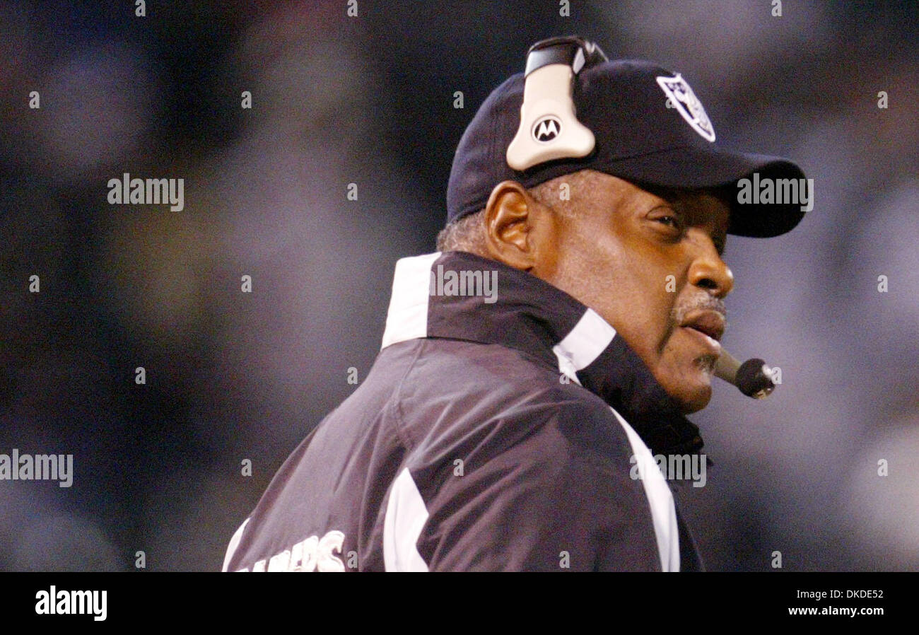 Art shell raiders hi-res stock photography and images - Alamy