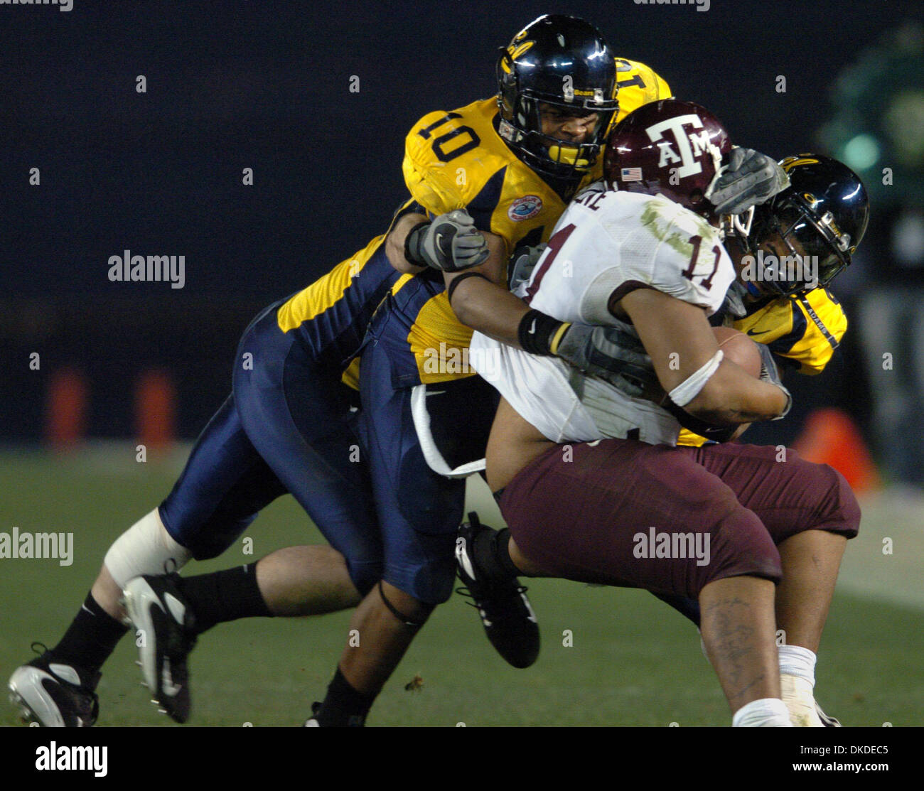 Dec 28, 2006; San Diego, CA, USA; University of California linebacker ...