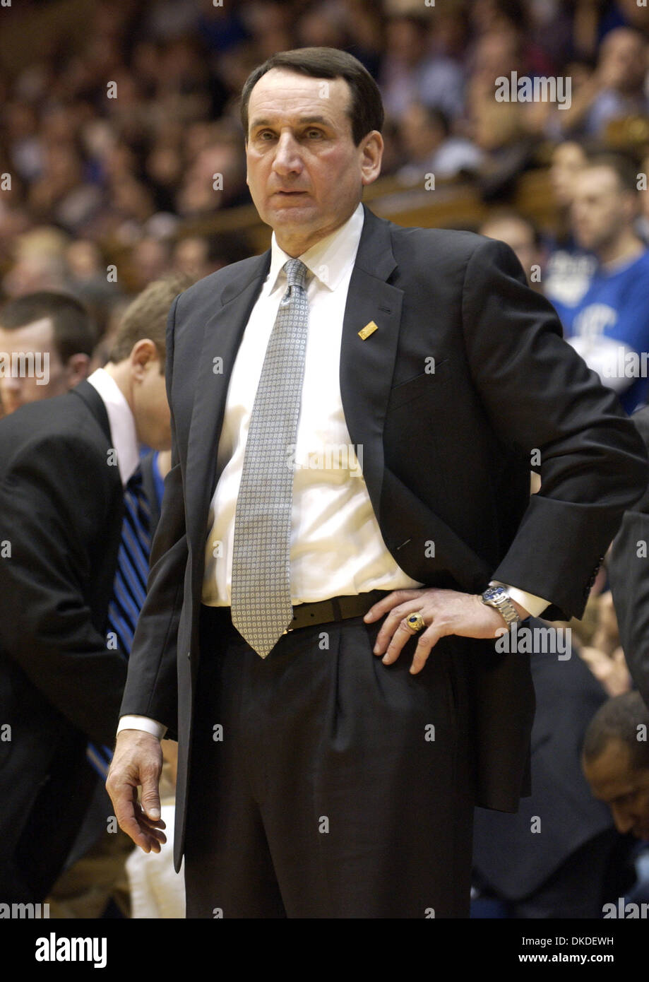 Temple university head basketball coach hi-res stock photography and ...