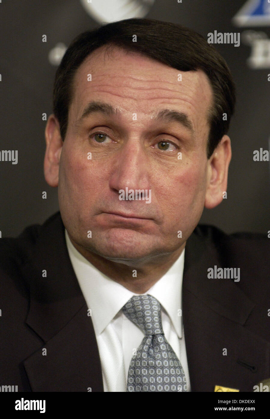 Temple university head basketball coach hi-res stock photography and ...