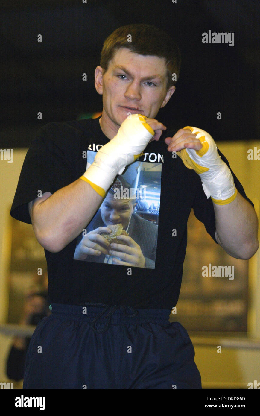 Ricky hatton vs hi-res stock photography and images - Alamy