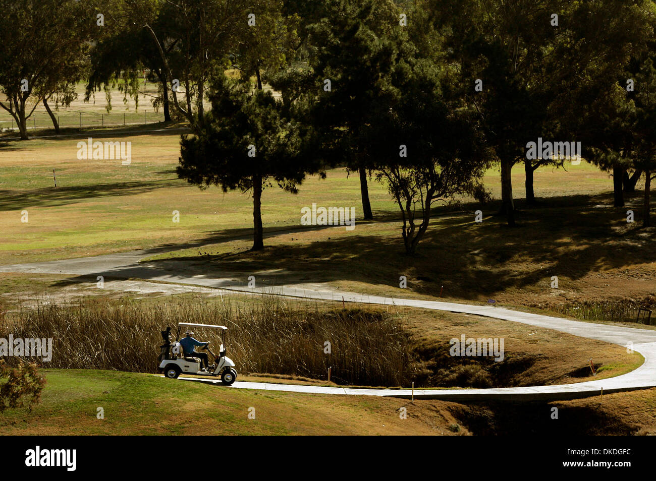 Jan 07, 2007 - Oceanside, CA, USA - Golfers made their way around the ...