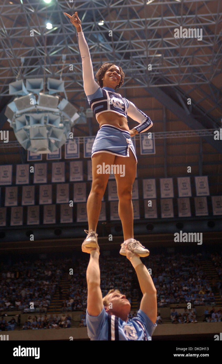 Georgia tech cheerleaders hi-res stock photography and images - Alamy