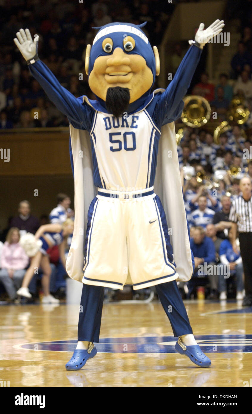 College basketball mascot hi-res stock photography and images - Alamy