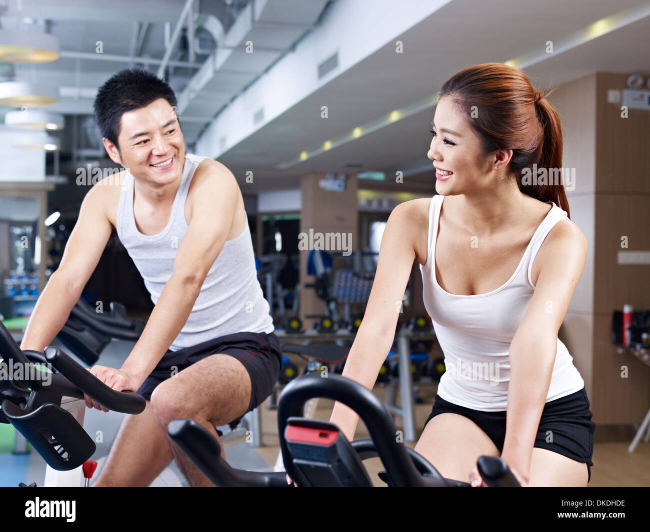 Man and woman training hi-res stock photography and images - Alamy