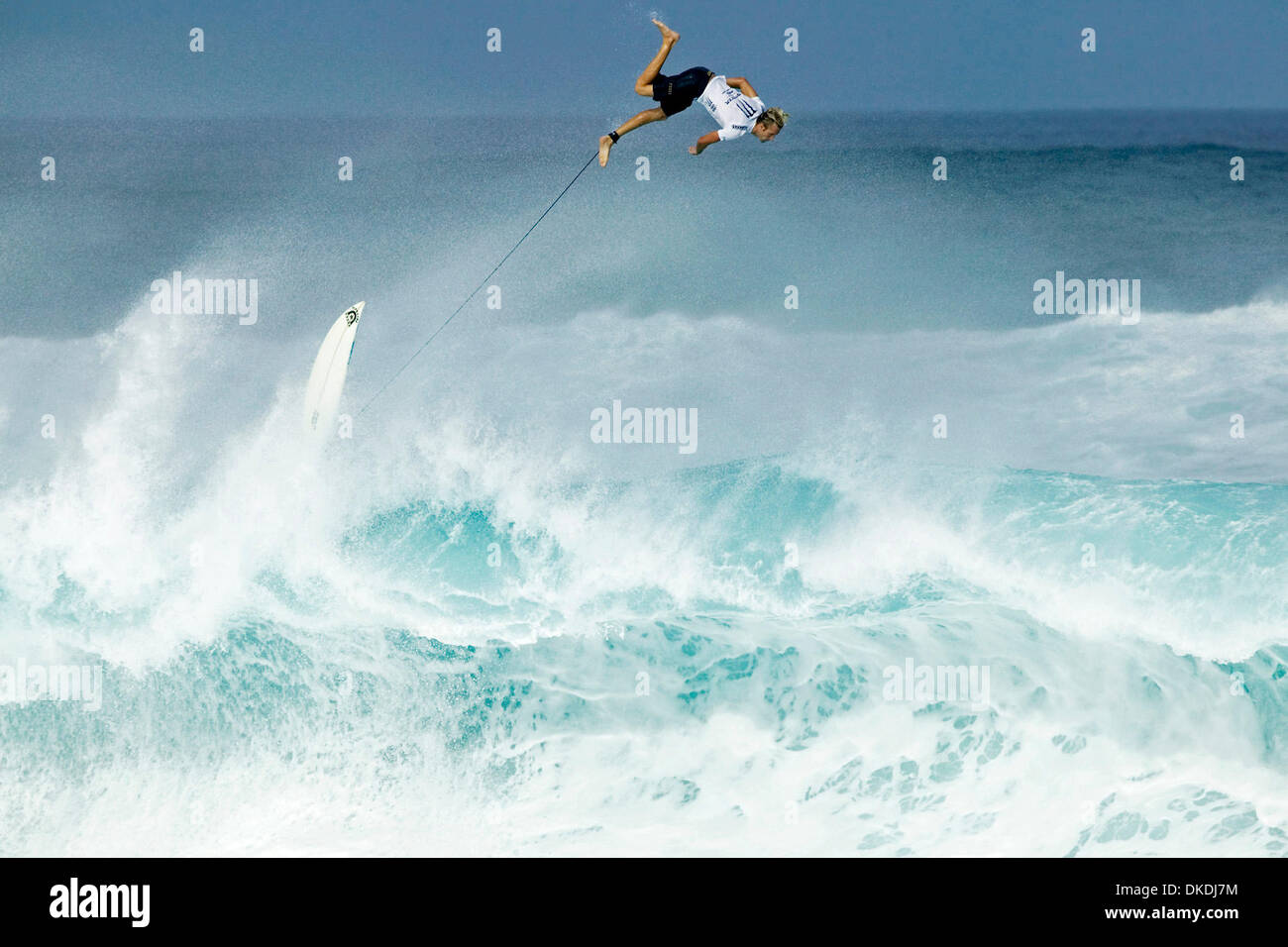 Feb 05, 2007; Oahu, HI, USA; SURFING: FLYN NOVAK (Hawaii) stretched ...