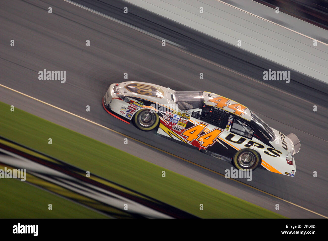 Feb 10, 2007 - Daytona Beach, FL, USA - NASCAR: DALE JARRETT races the ...