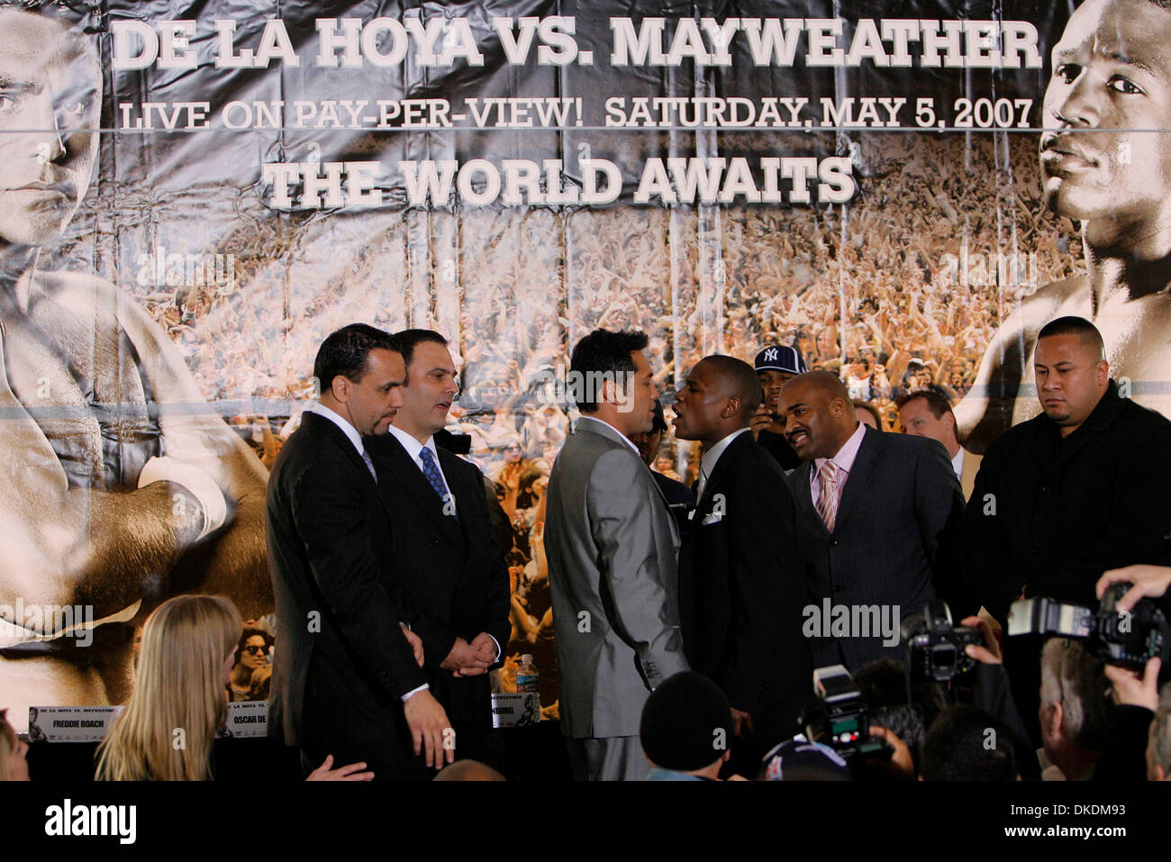 Wbc world middleweight championship hi-res stock photography and images ...