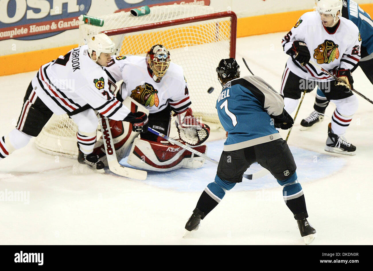 Mar 13, 2007 - San Jose, CA, USA - The Sharks MARK BELL (7) scores a ...