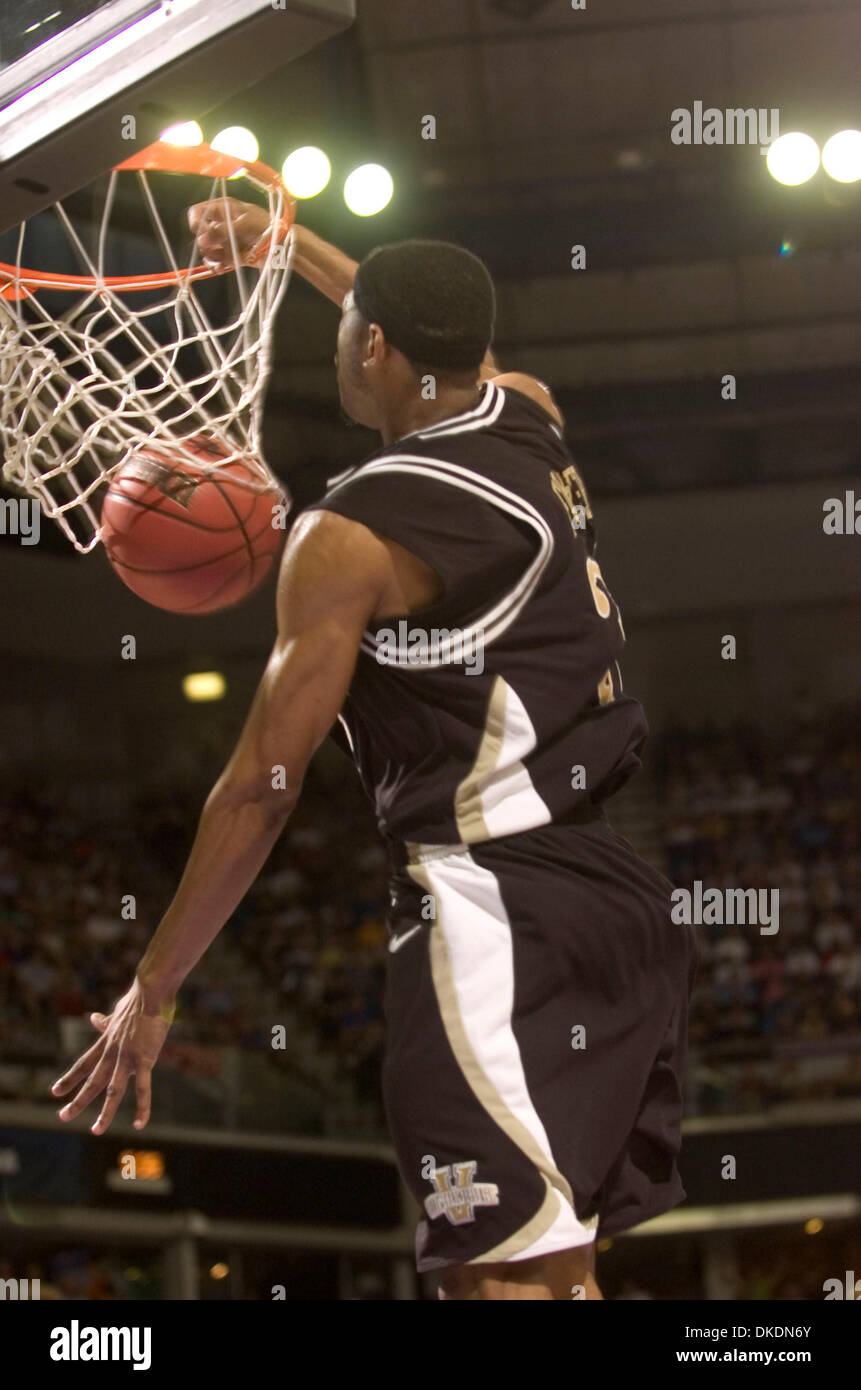 Mar 17, 2007 - Sacramento, CA, USA - Commodores SHAN FOSTER slams a ...