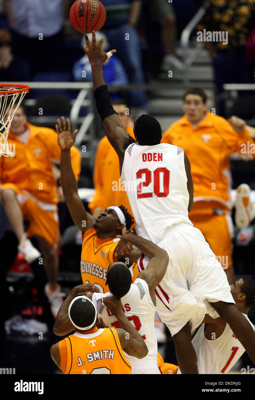 Mar 22, 2007 - San Antonio, TX, USA - Ohio St. GREG ODEN blocks the last second shot of Tenn ...