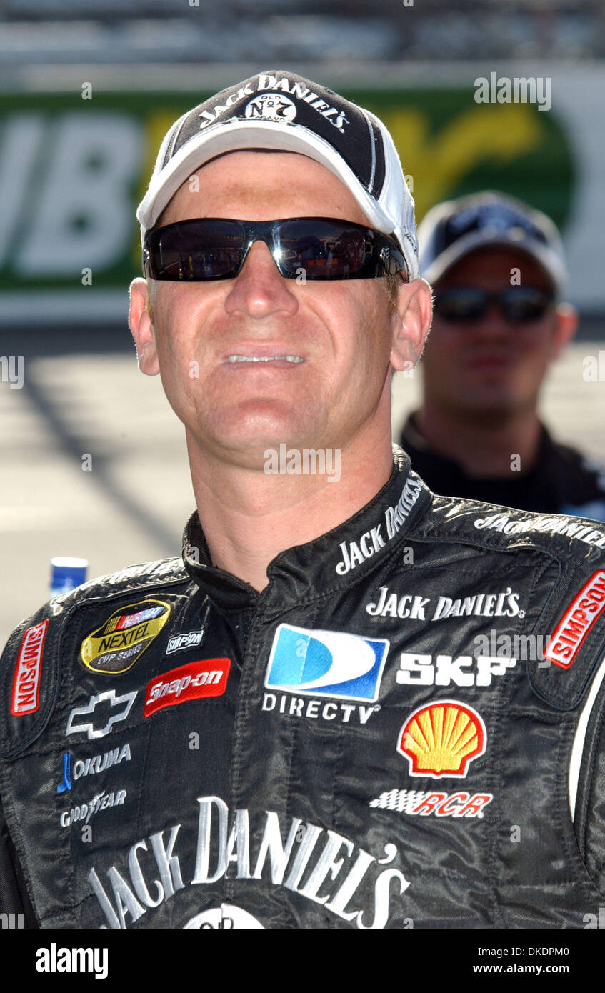 Mar 30, 2007 - Martinsville, VA, USA - Nextel Cup Driver CLINT BOWYER ...