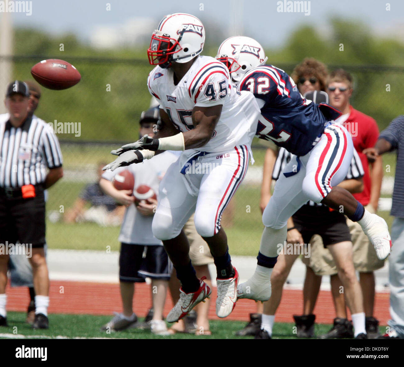 Sincere smith hi-res stock photography and images - Alamy