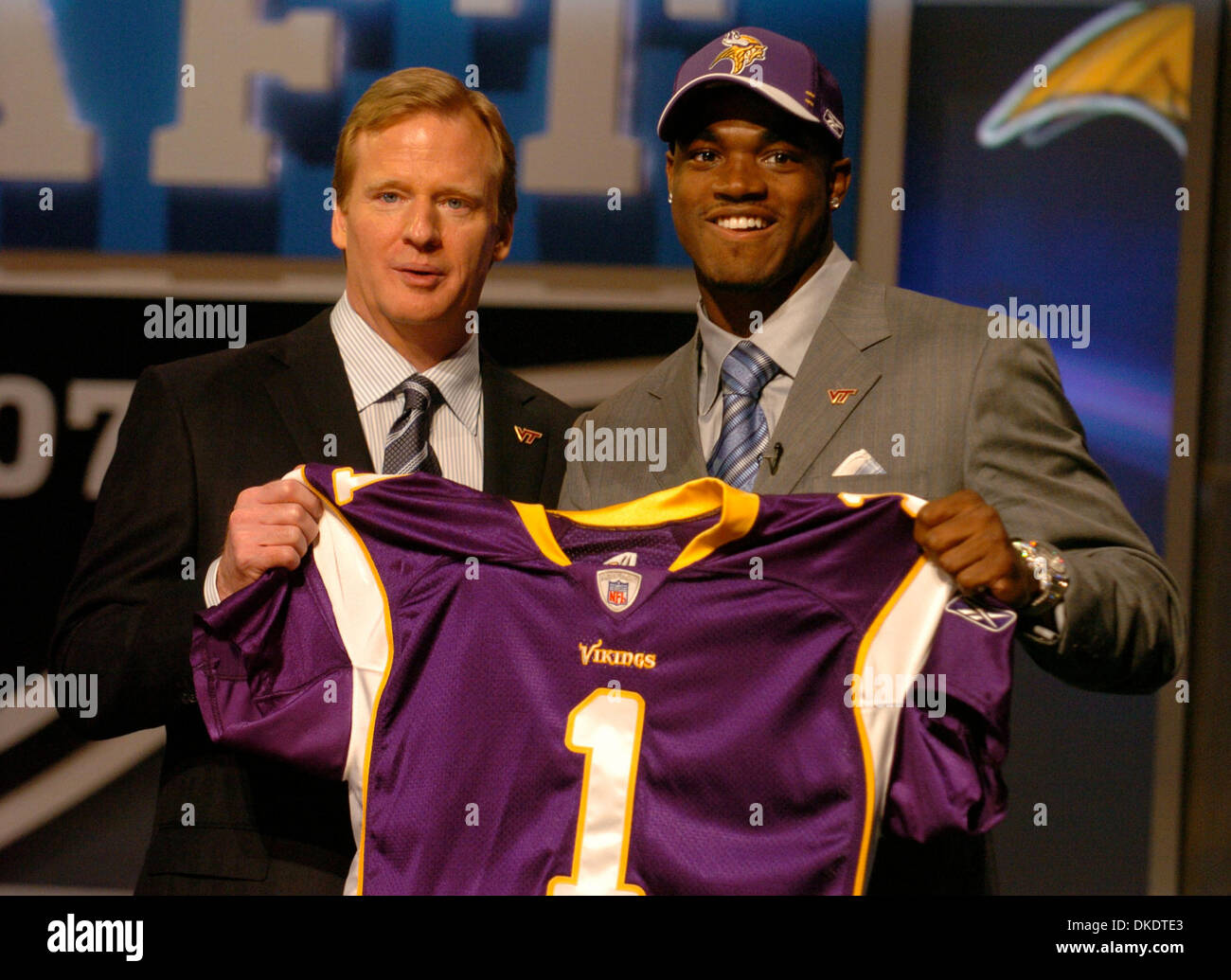 Apr 28, 2007 - Manhattan, NY, USA - NFL Commissioner ROGER GOODALL (L ...