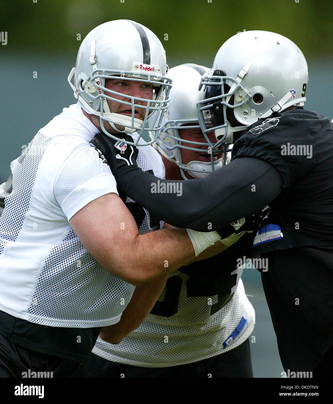 May 04, 2007 - Oakland, CA, USA - Lineman COOPER CARLISLE (left) takes ...