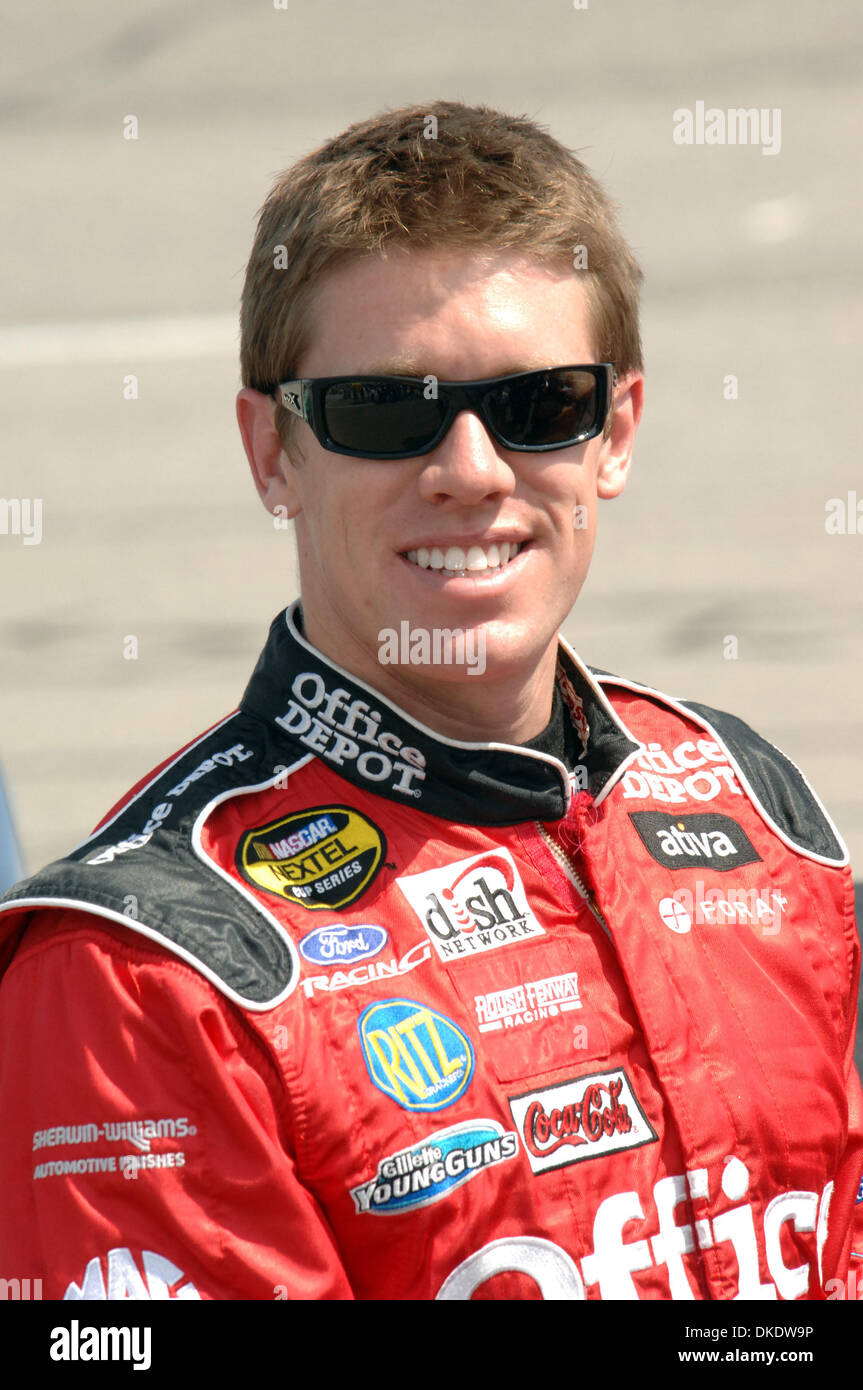 May 11, 2007 - Darlington, SC, USA - Nascar Nextel Cup Driver CARL ...