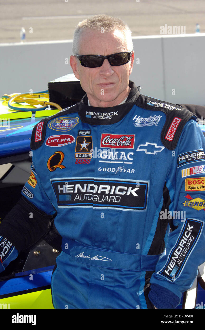 May 11, 2007 - Darlington, SC, USA -Nascar Busch Series Driver MARK ...