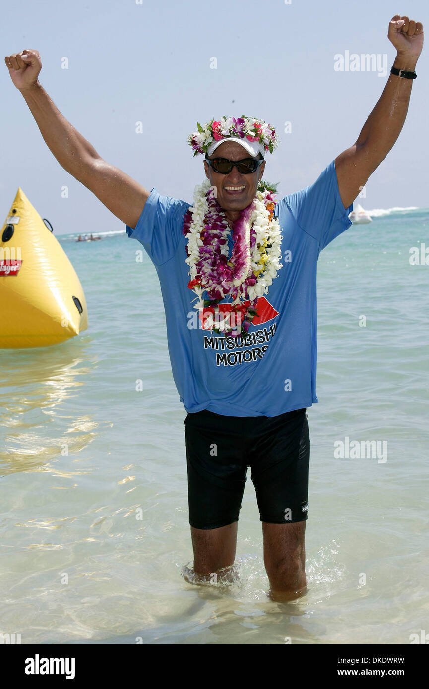 May 20, 2007 - Waikiki, Oahu, USA - Tahitian LEWIS LAUGHLIN (pictured ...