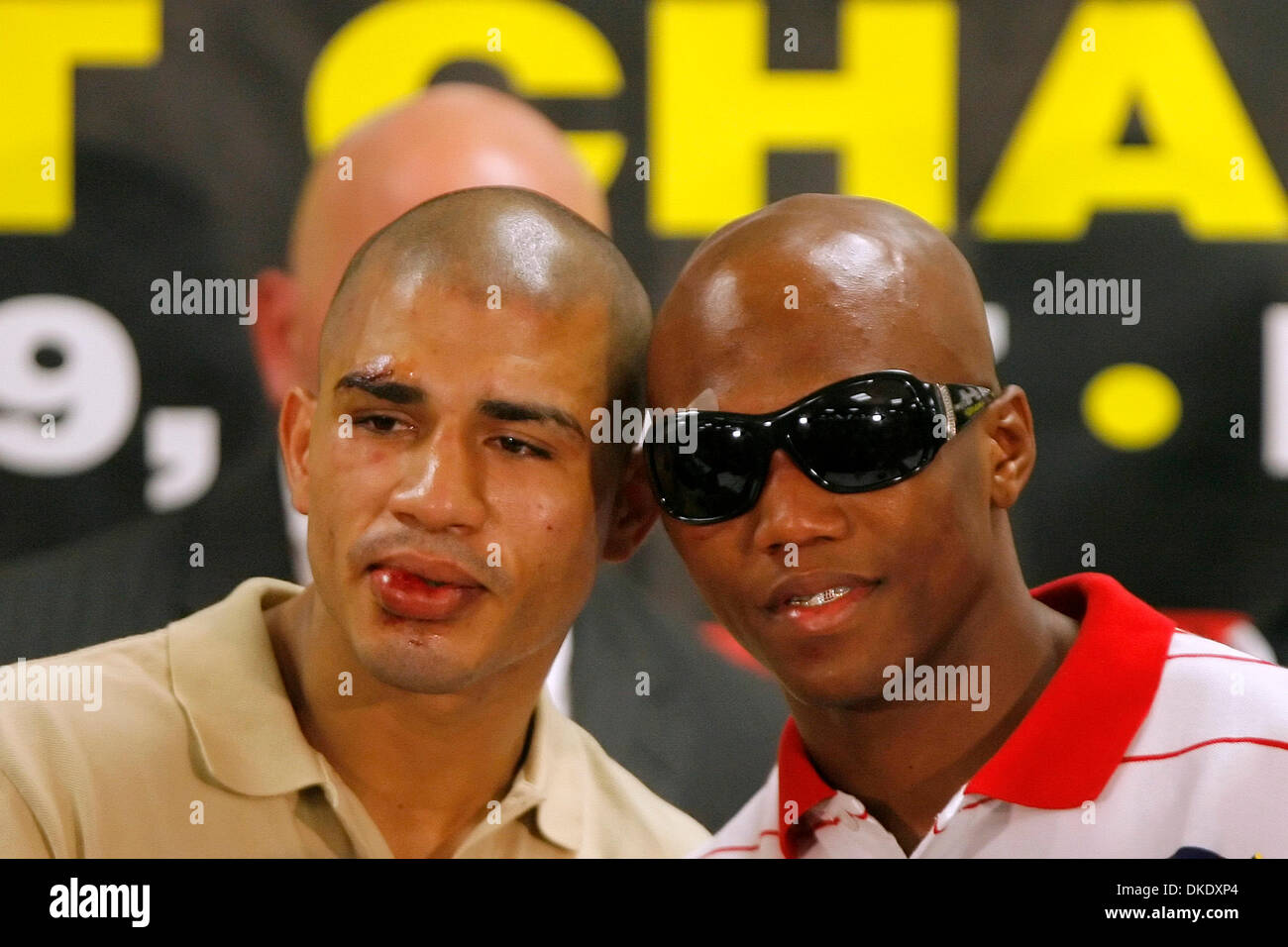 Jun 09, 2007 - New York, NY, USA - BOXING: (L) MIGUEL COTTO of Puerto ...