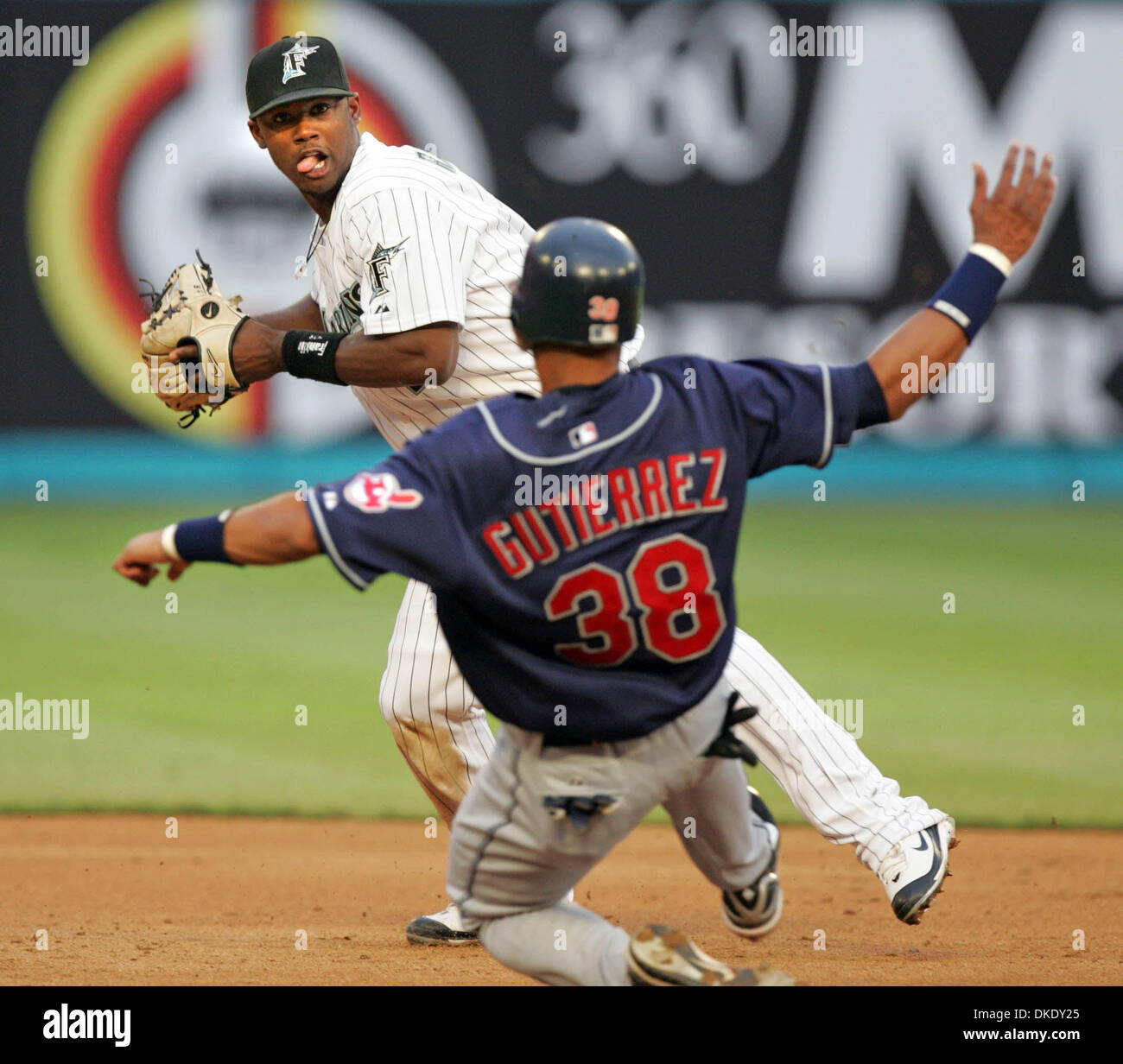 Forcing Press High Resolution Stock Photography and Images - Alamy