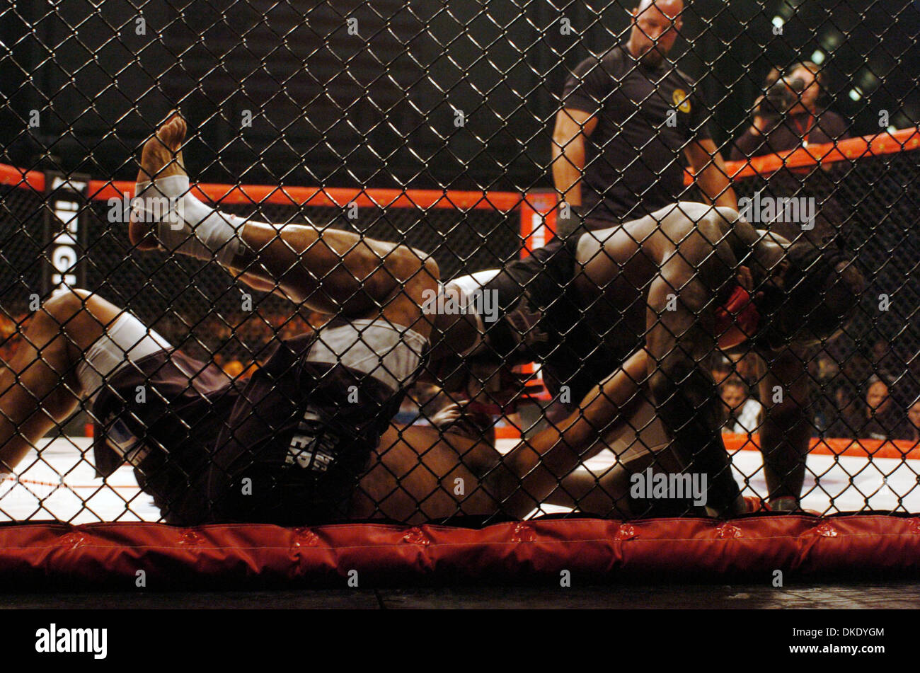 Jun 24, 2007 - Atlantic City, NJ, USA - KIMBO SLICE (top) takes down ...