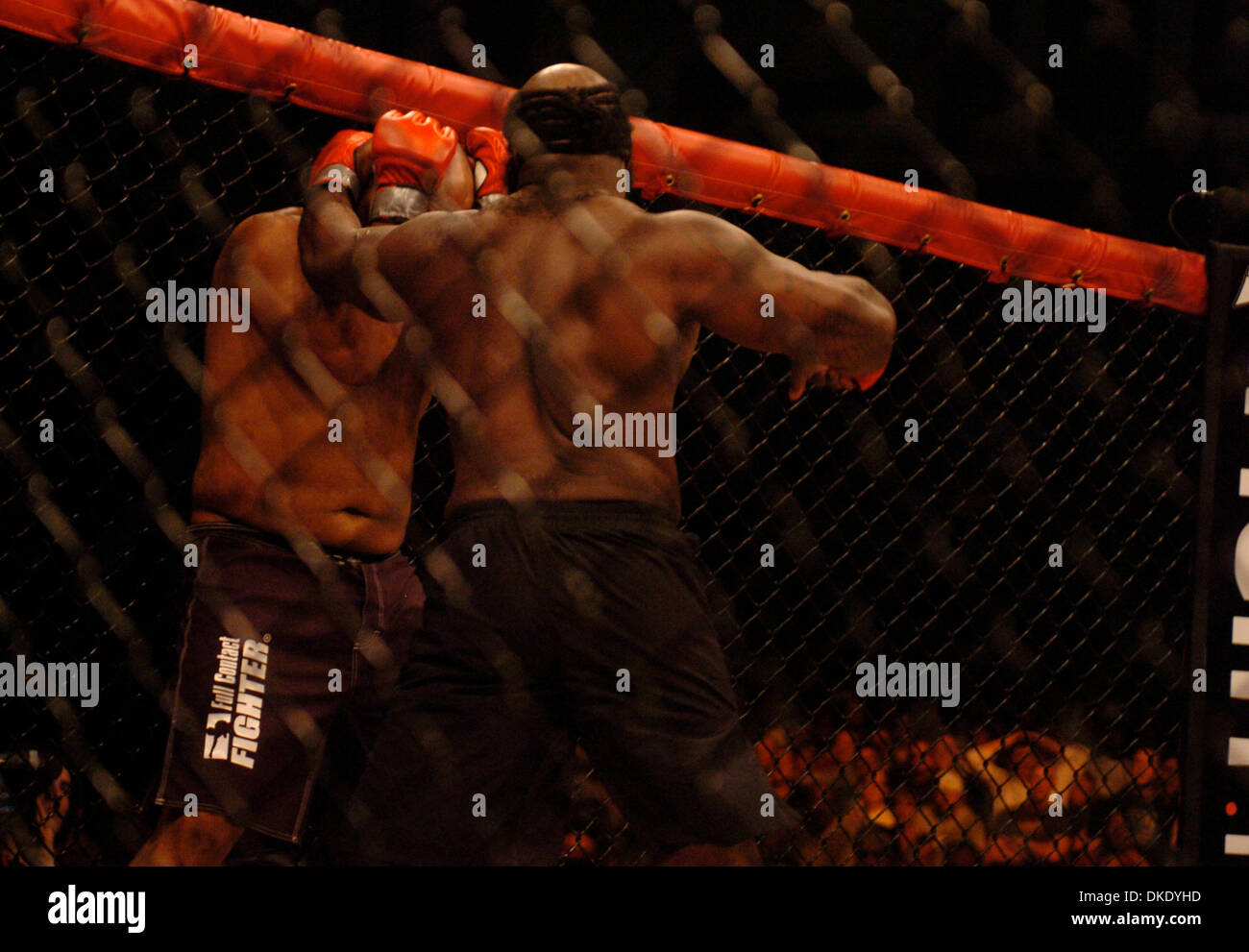 Kimbo slice fighting hi-res stock photography and images - Alamy