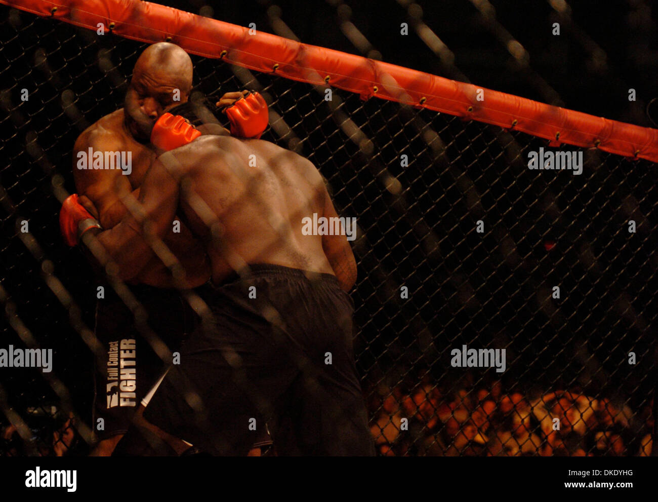 Kimbo slice fighting hi-res stock photography and images - Alamy