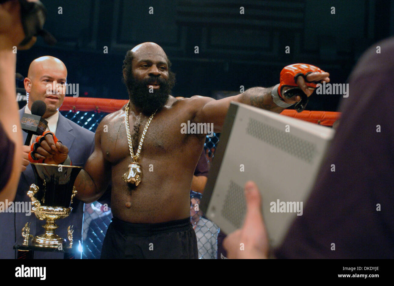 Kimbo slice hi-res stock photography and images - Alamy