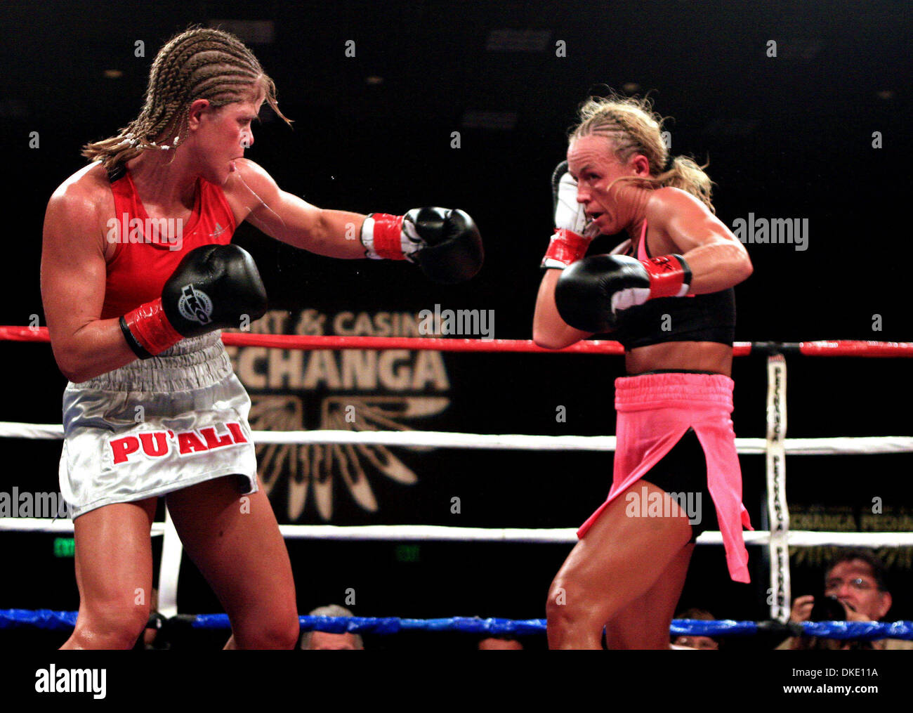 Jul 02, 2007 - Temecula, CA, USA - Boxing: KELSEY JEFFRIES (left ...