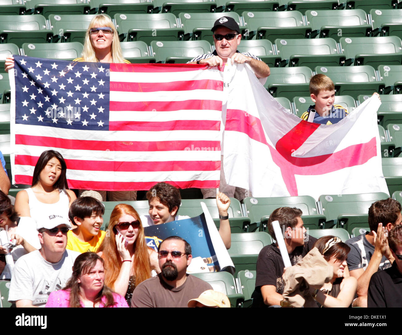 Flags waiving hi-res stock photography and images - Alamy