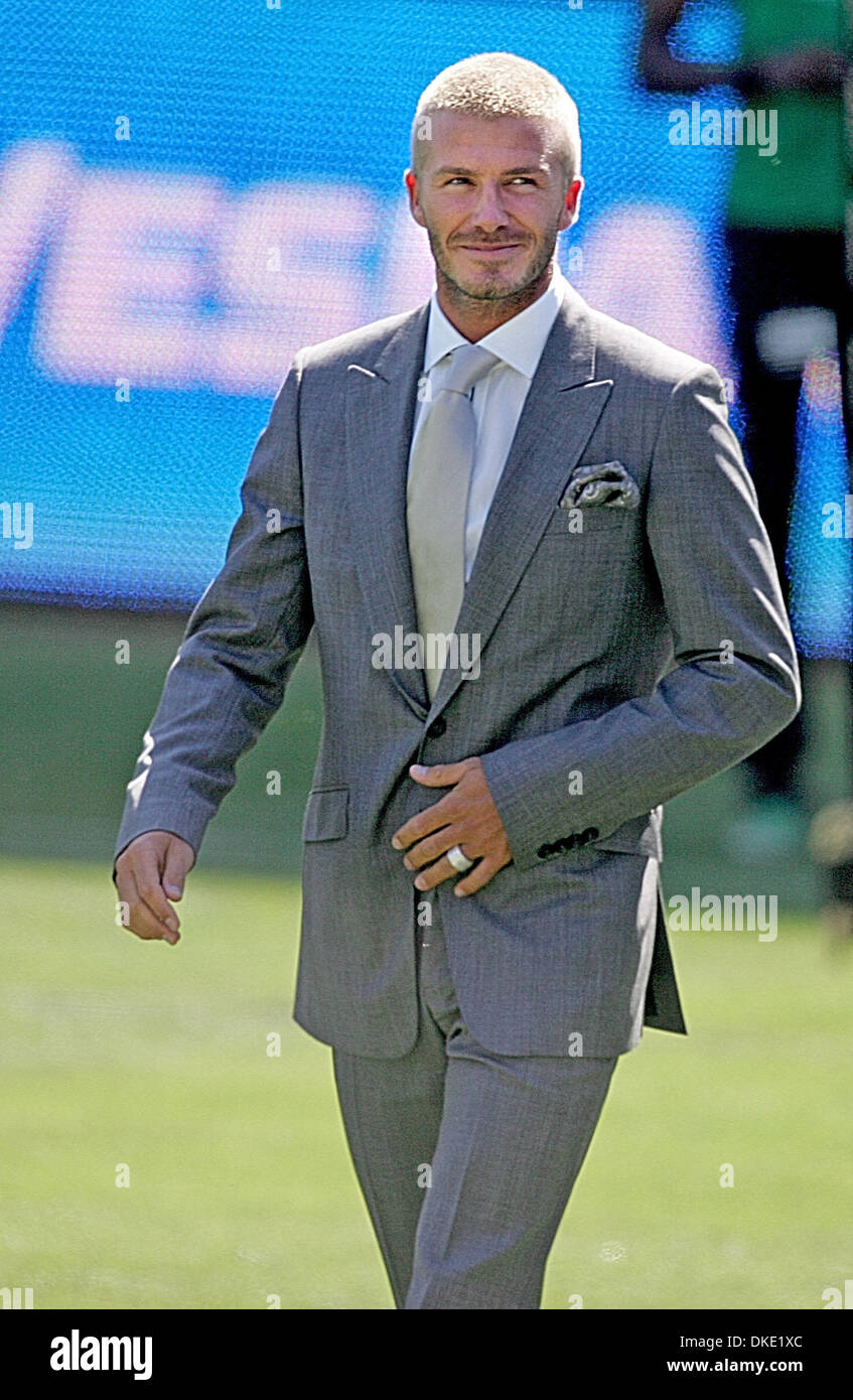 David beckham official presentation by hi-res stock photography and ...
