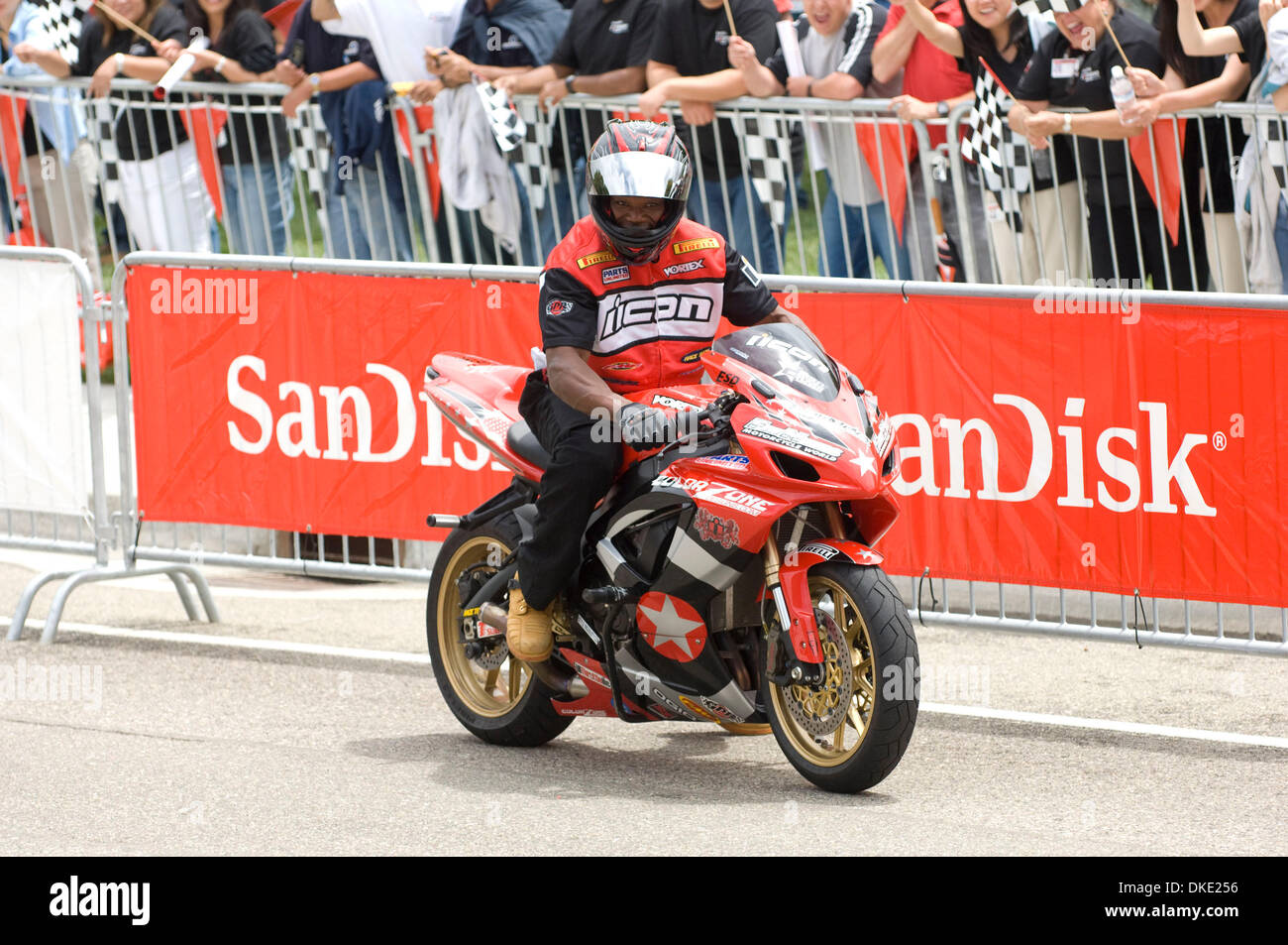 Jul 18, 2007 - Milpitas, CA, USA - Stunt rider JASON BRITTON of Team No ...