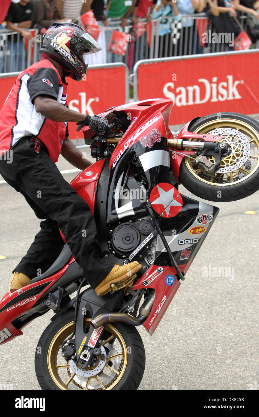 Jul 18, 2007 - Milpitas, CA, USA - Stunt rider JASON BRITTON of Team No ...