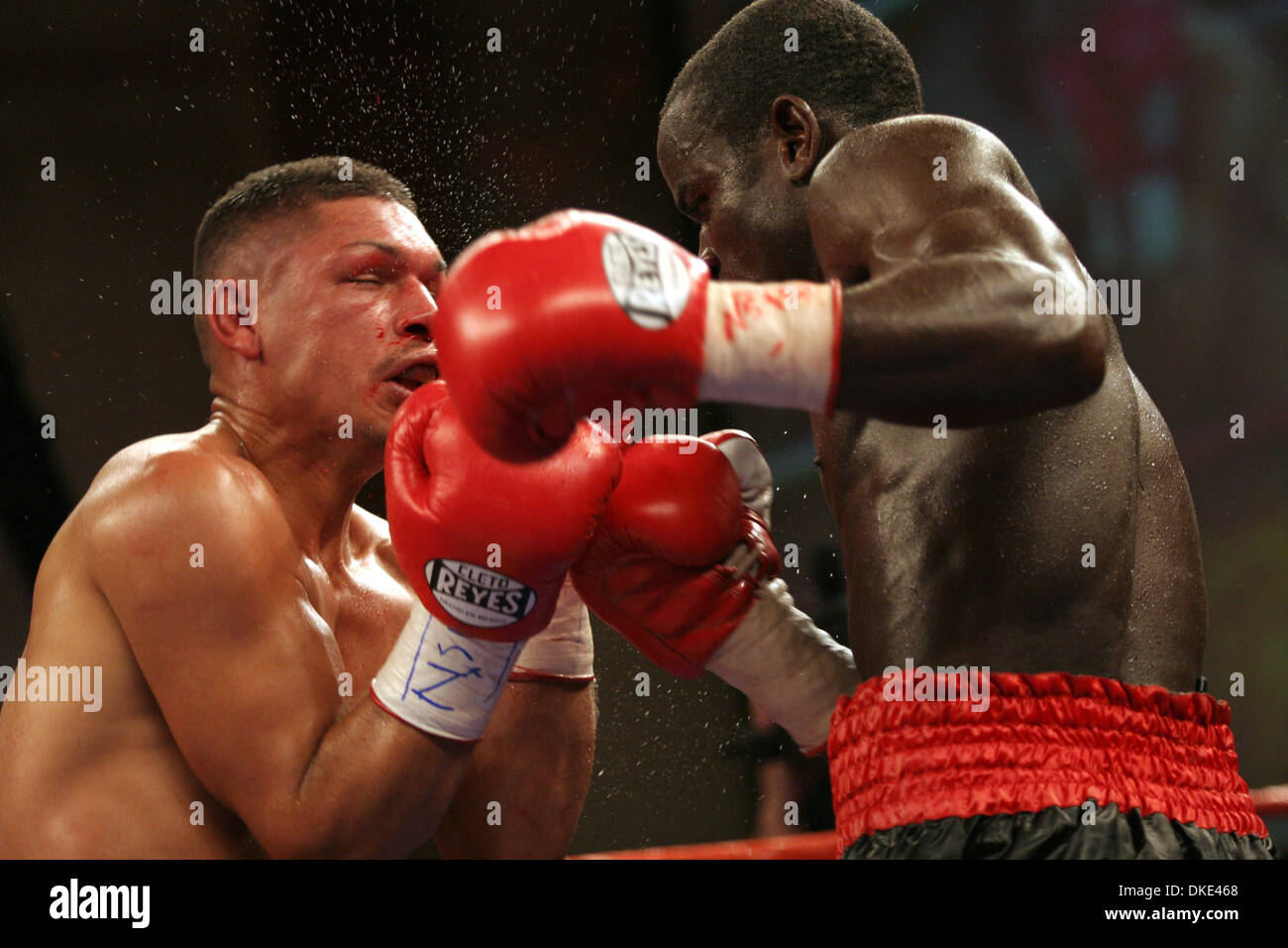 Aug 09, 2007 - Las Vegas, NV, USA - JOSHUA CLOTTEY defeated FELIX ...