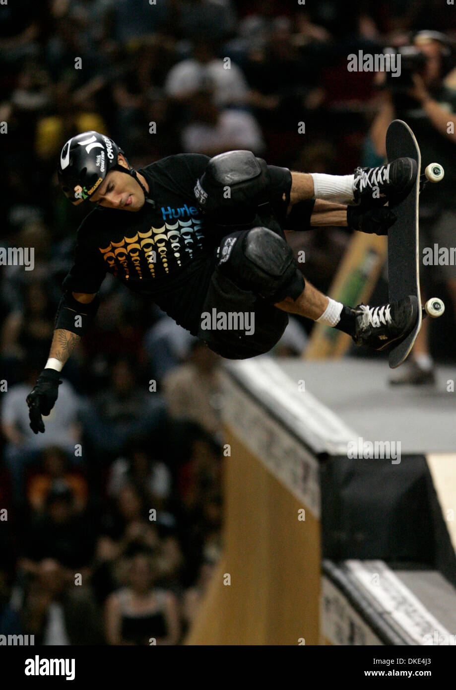 Bob burnquist hi-res stock photography and images - Alamy