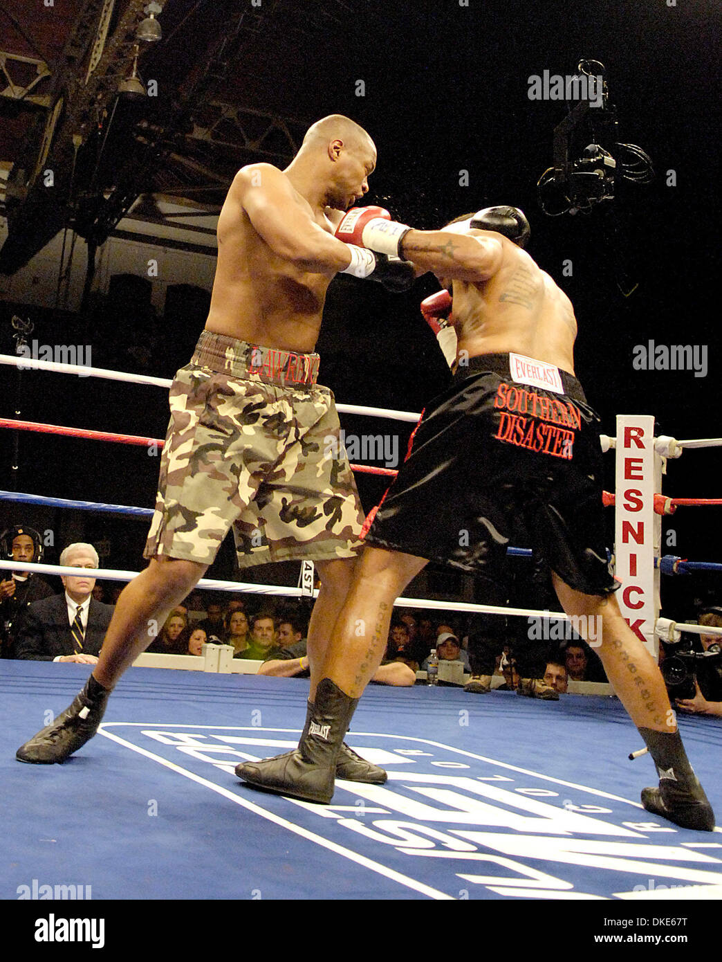 January 2, 2007: Heavyweight Dominick Guinn (27-4-1) of Houston knocks ...