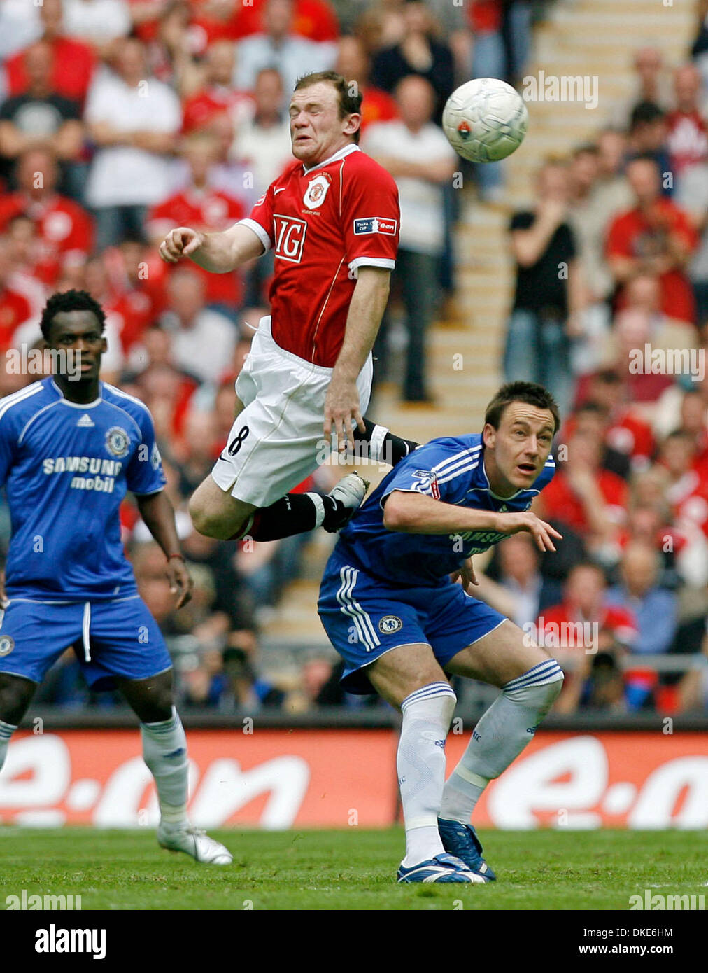 Chelsea's John Terry (R) and Manchester United's Wayne Rooney.(Credit ...