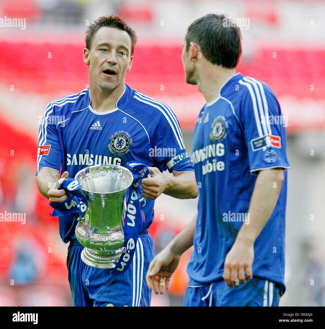 John terry fa cup wembley 2007 hi-res stock photography and images - Alamy