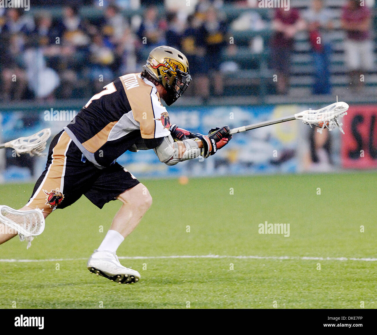 July 27, 2007: MLL - Rochester Rattler midfielder Pat Dutton (#7) makes ...