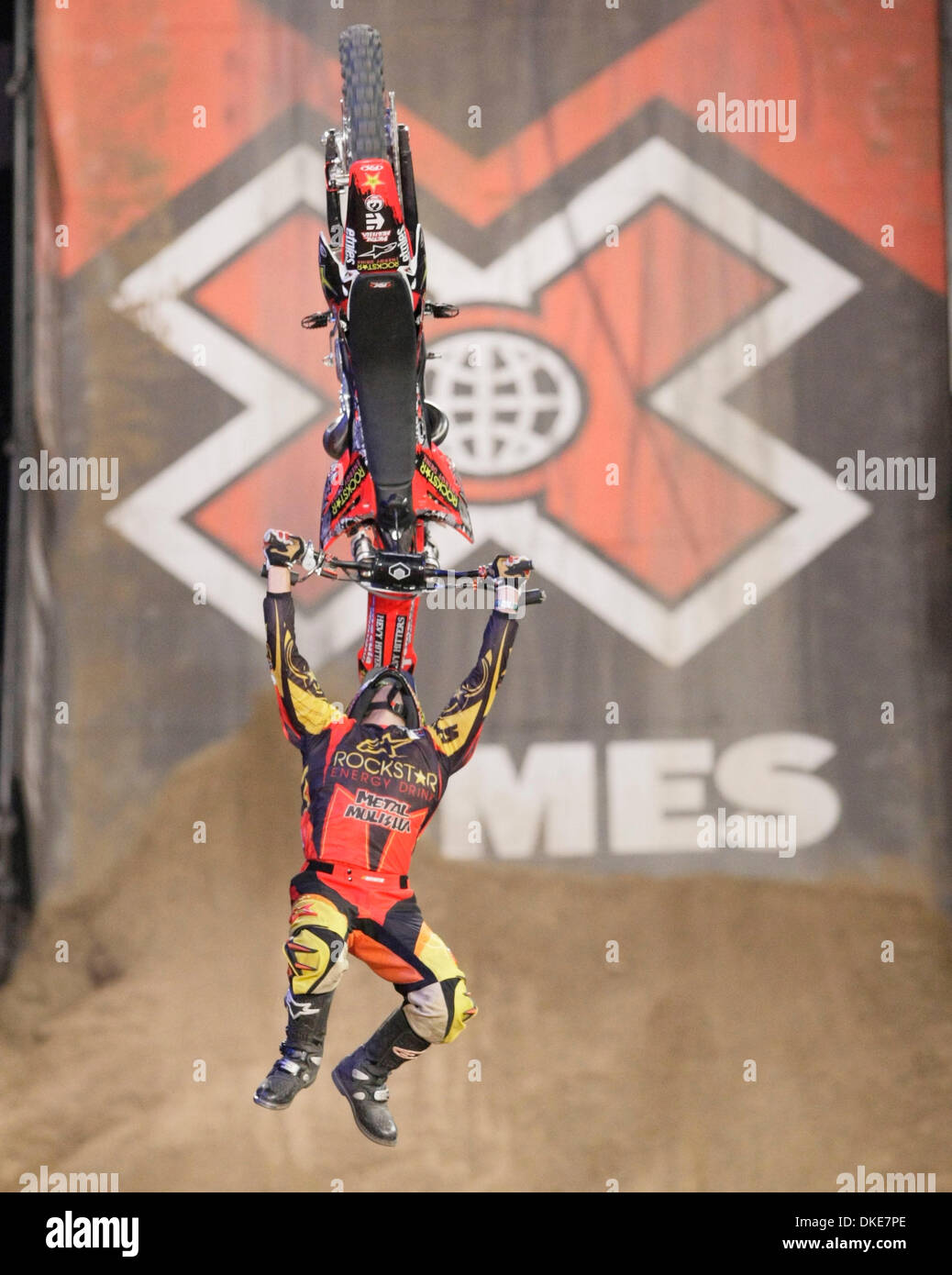 August 2, 2007 - Los Angeles, CA..Todd Potter wins a silver medal in ...