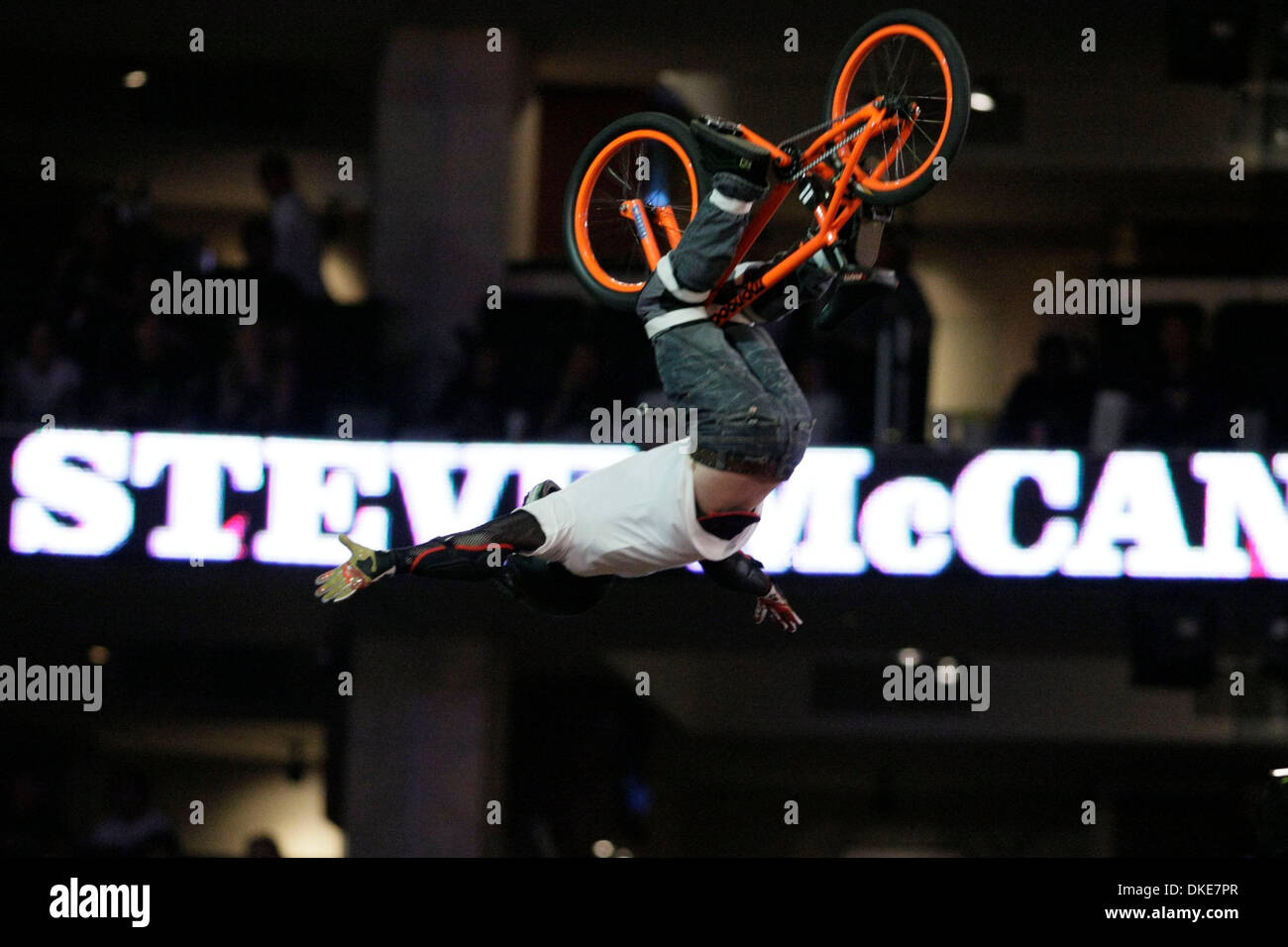 August 3, 2007 - Los Angeles, CA..Steve McCann wins a silver medal in ...