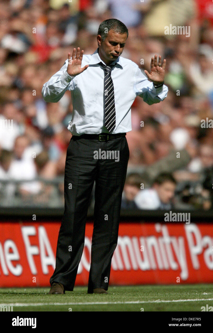 Chelsea's manager Jose Mourinho looks dejected during the game against ...