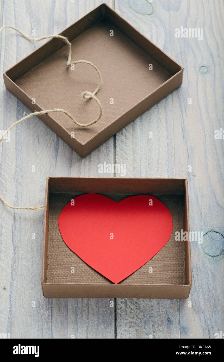 Wood box and cardboard hi-res stock photography and images - Alamy