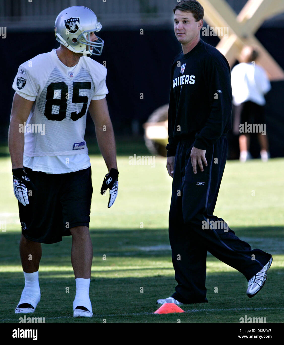 Lane kiffin raiders hi-res stock photography and images - Alamy