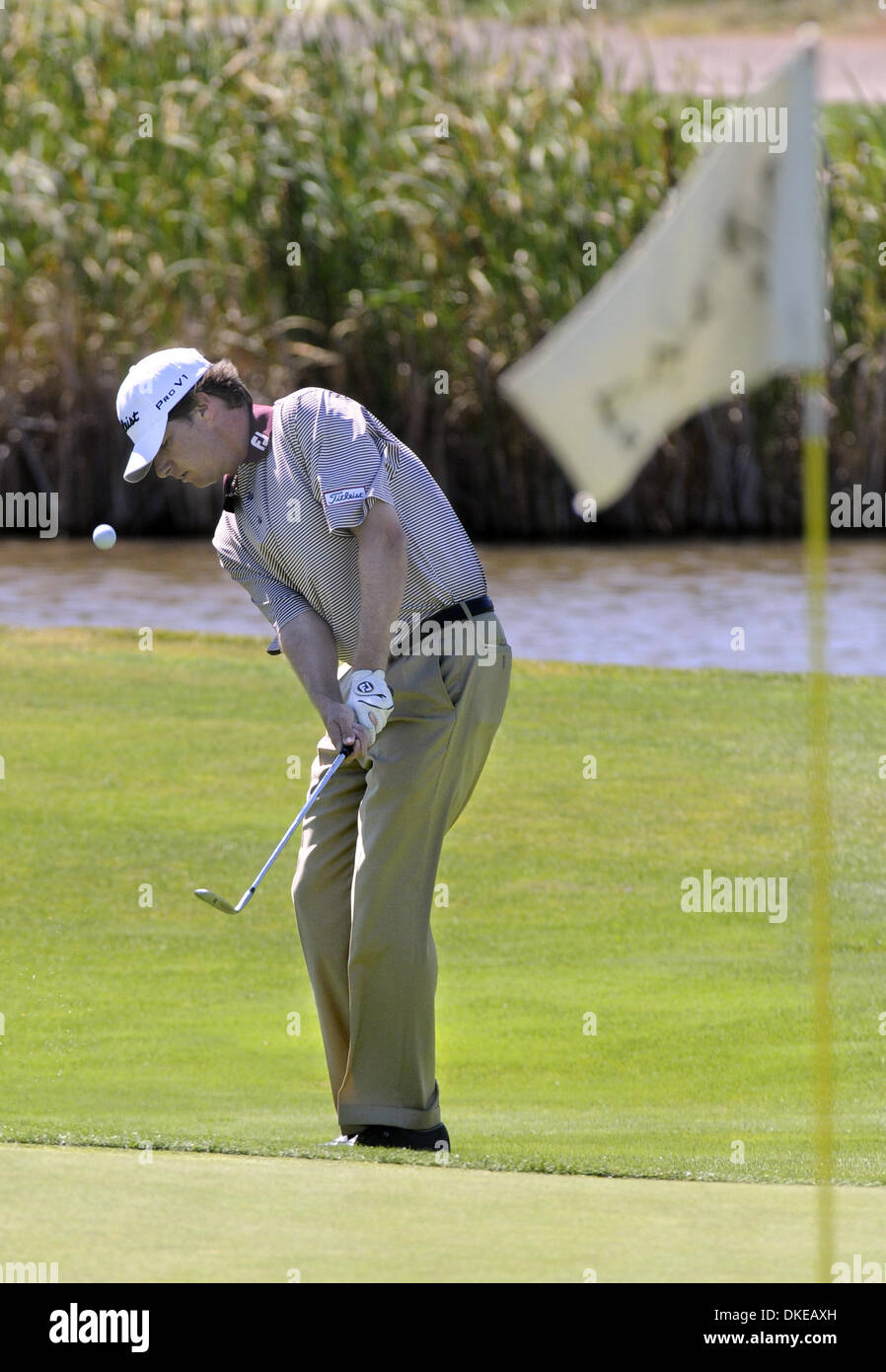 Feb. 7, 2007 - Albuquerque, NM, U.S. - Greg Sorber -- Chad Ginn chips ...