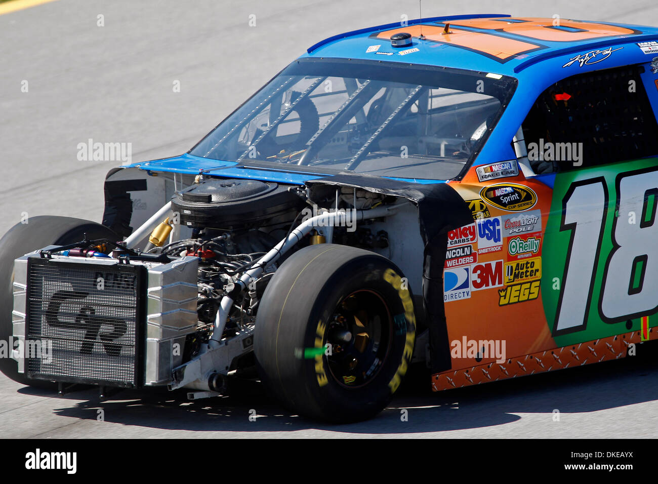 Mar. 11, 2007 - Lincoln, Al, U.S - M&M's Pretzel driver Kyle Busch (18 ...