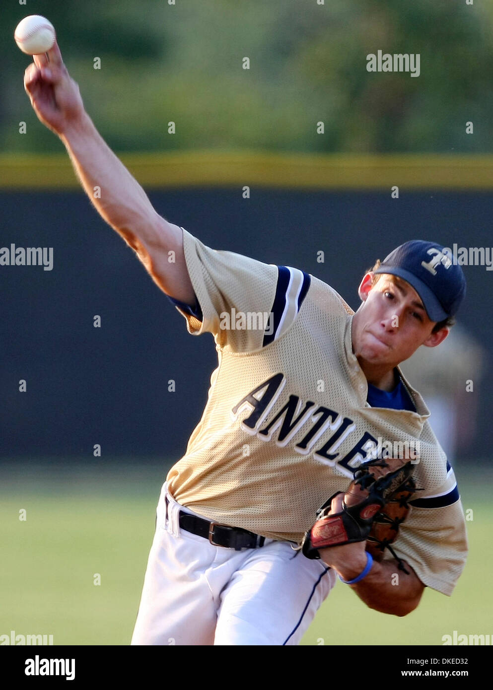 FOR SPORTS - Tivy's Logan Vick pitches against Boerne Champion Friday ...
